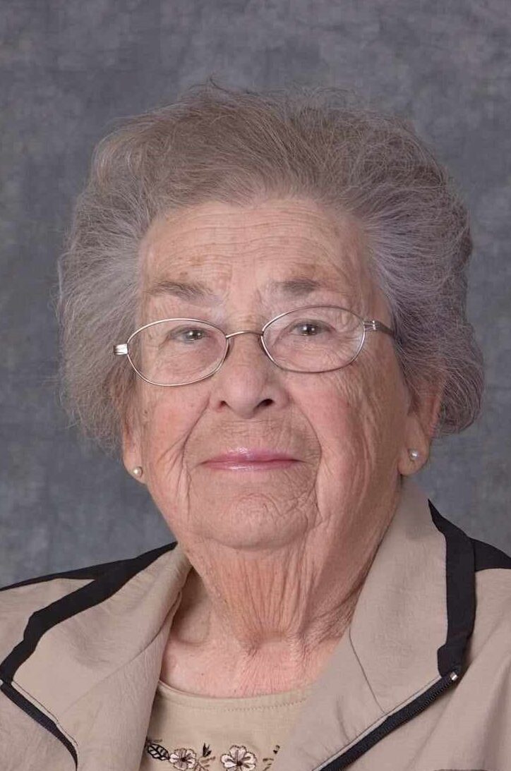 Ruth Fischer | Hamiltons Funeral Home