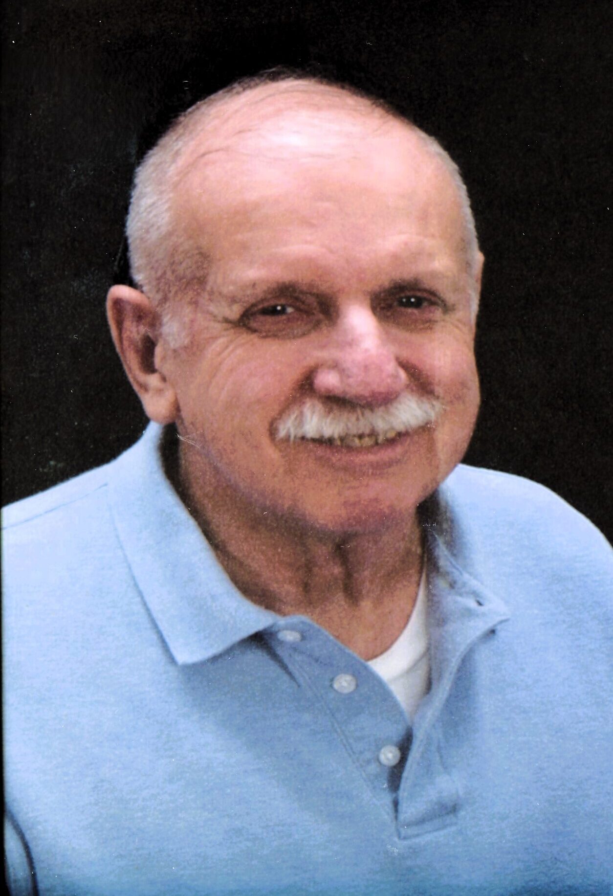 Richard "Dick" V. Weigel | Hamiltons Funeral Home