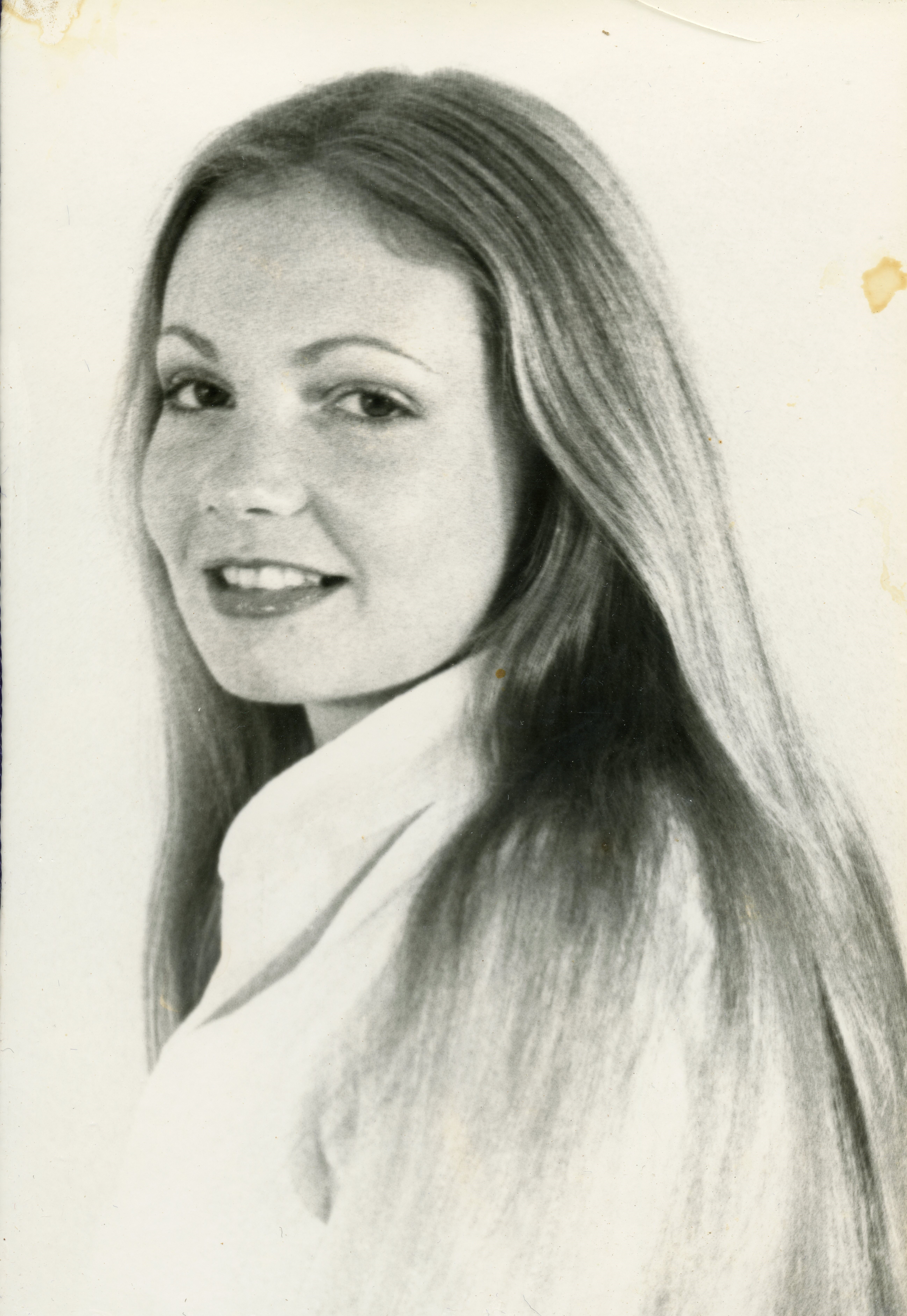 Elizabeth Young | Hamiltons Funeral Home