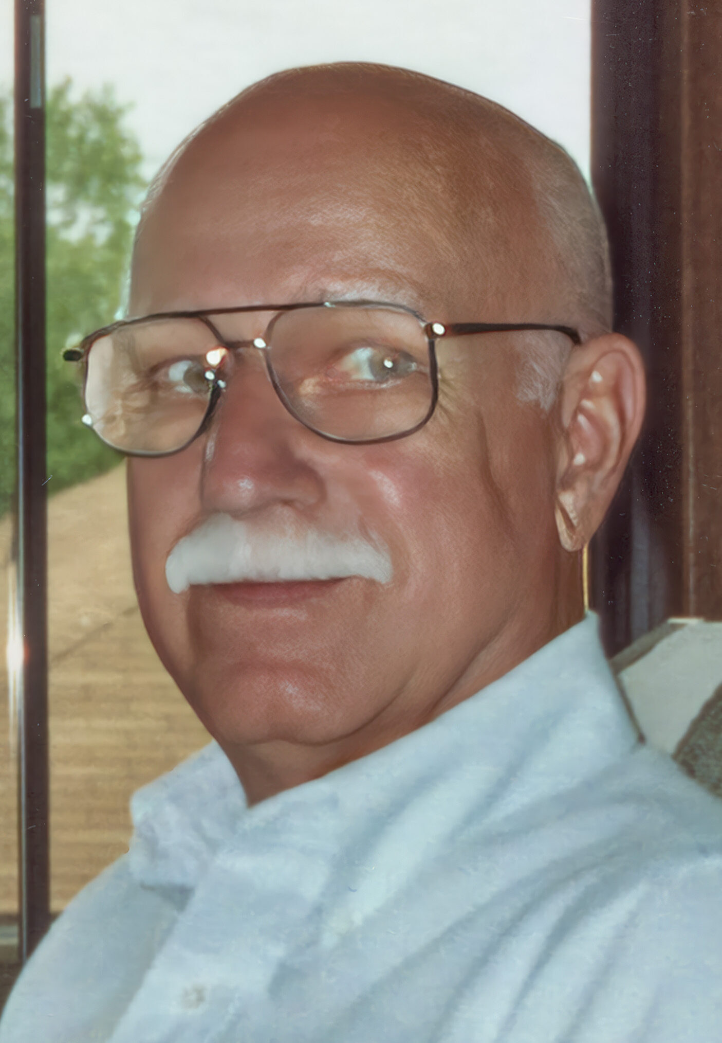 Robert Whicker | Hamiltons Funeral Home