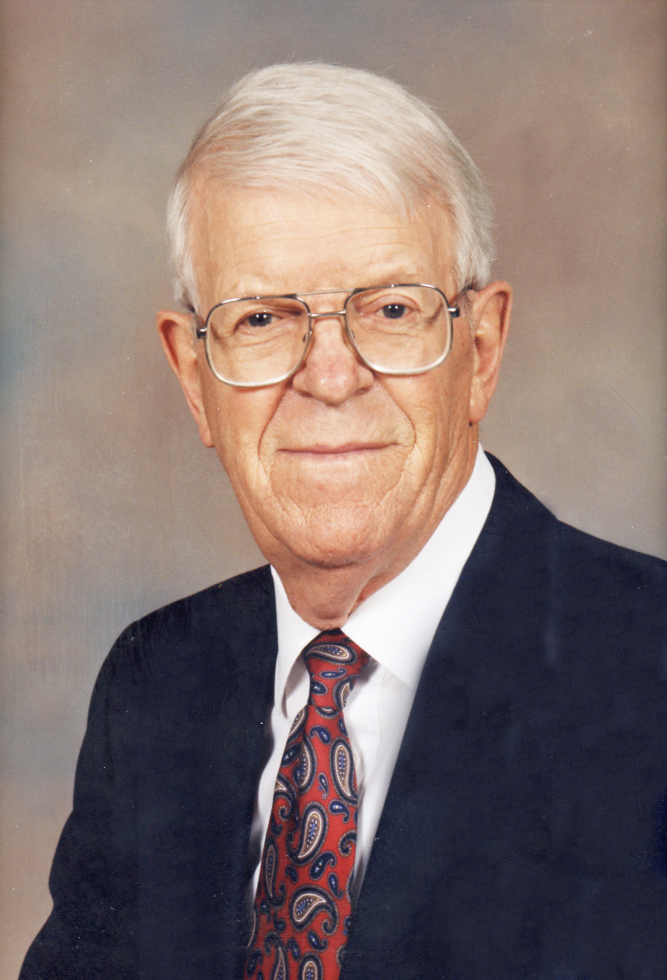 Kenneth E. Swenson | Hamiltons Funeral Home