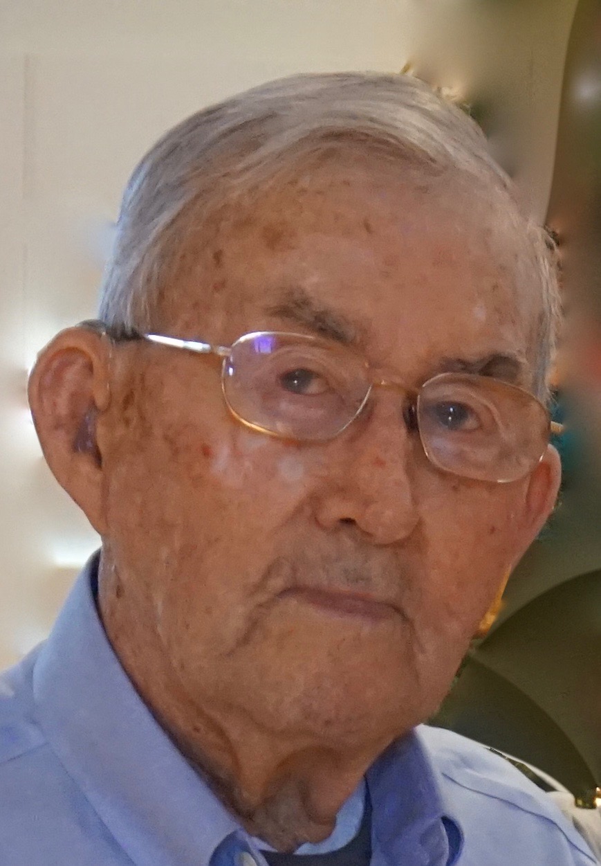 Robert E. Ahlberg | Hamiltons Funeral Home